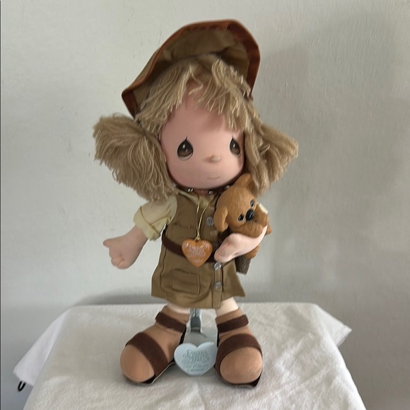 Precious Moments | Toys | Vintage Precious Moments Worlds Children ...
